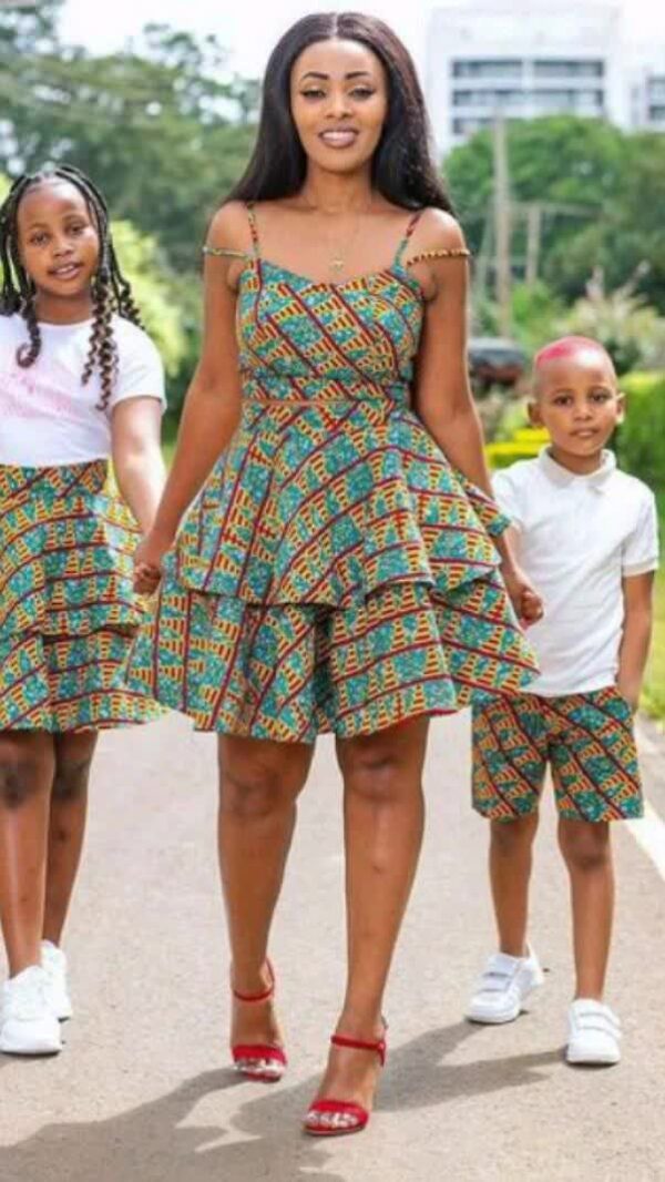 46 Adorable Mother-Daughter Matching Dresses and Family Outfits That ...