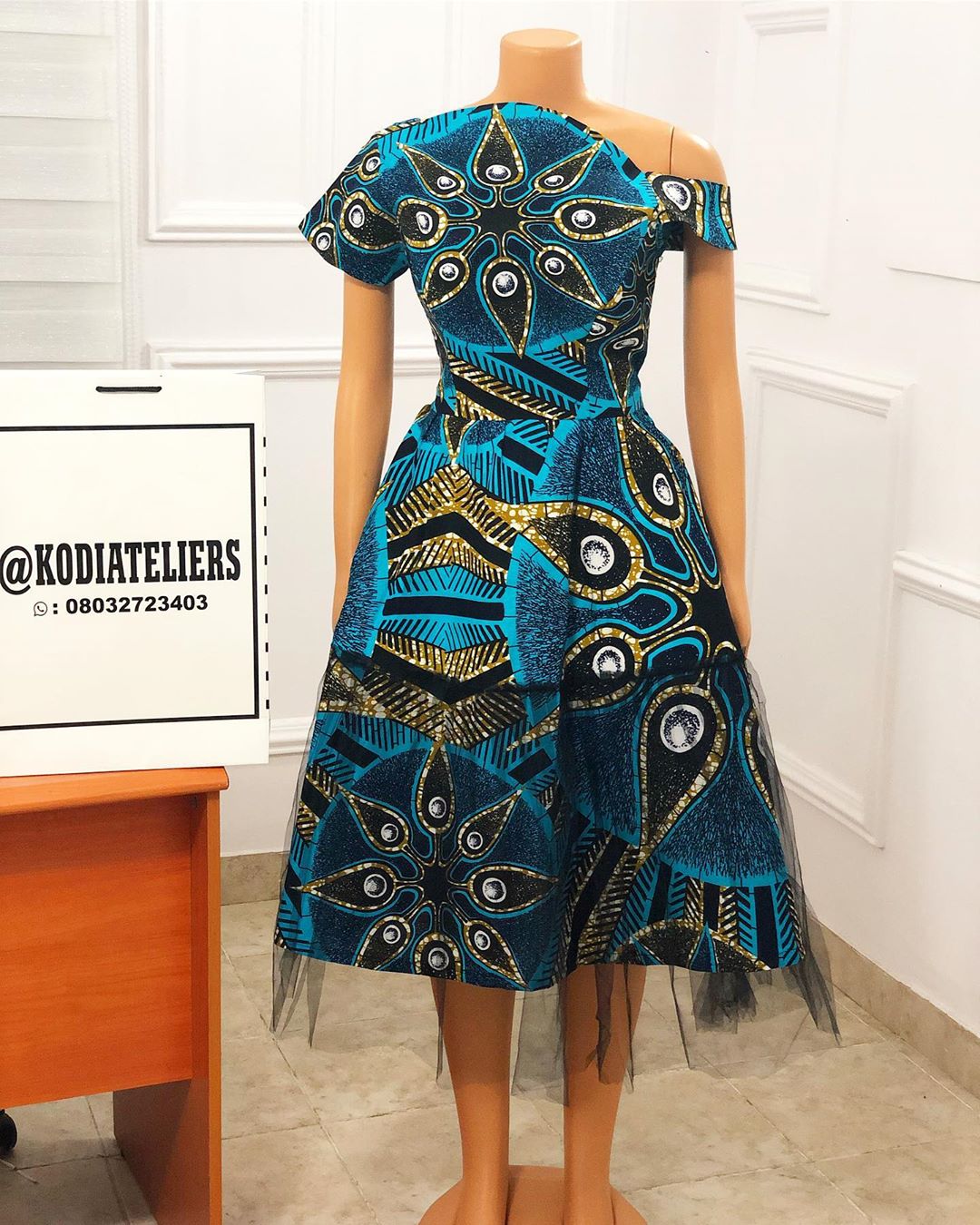 50 Photos of Ankara Fashion Gowns: Beautiful Native Styles For Ladies ...