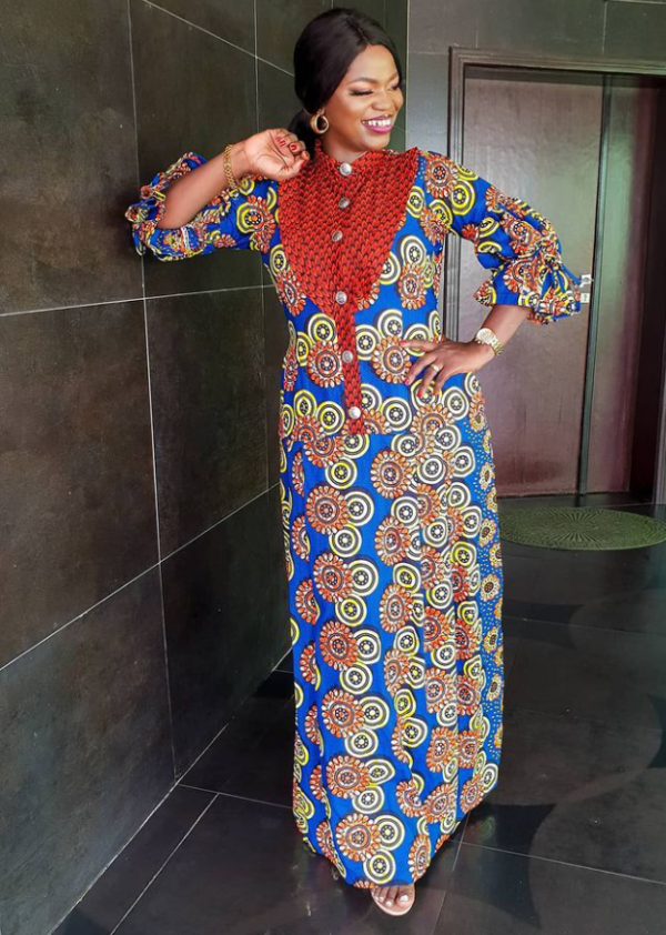30 Stylish Maxi Gown Styles Suitable for Fashionable Mothers, Wives ...