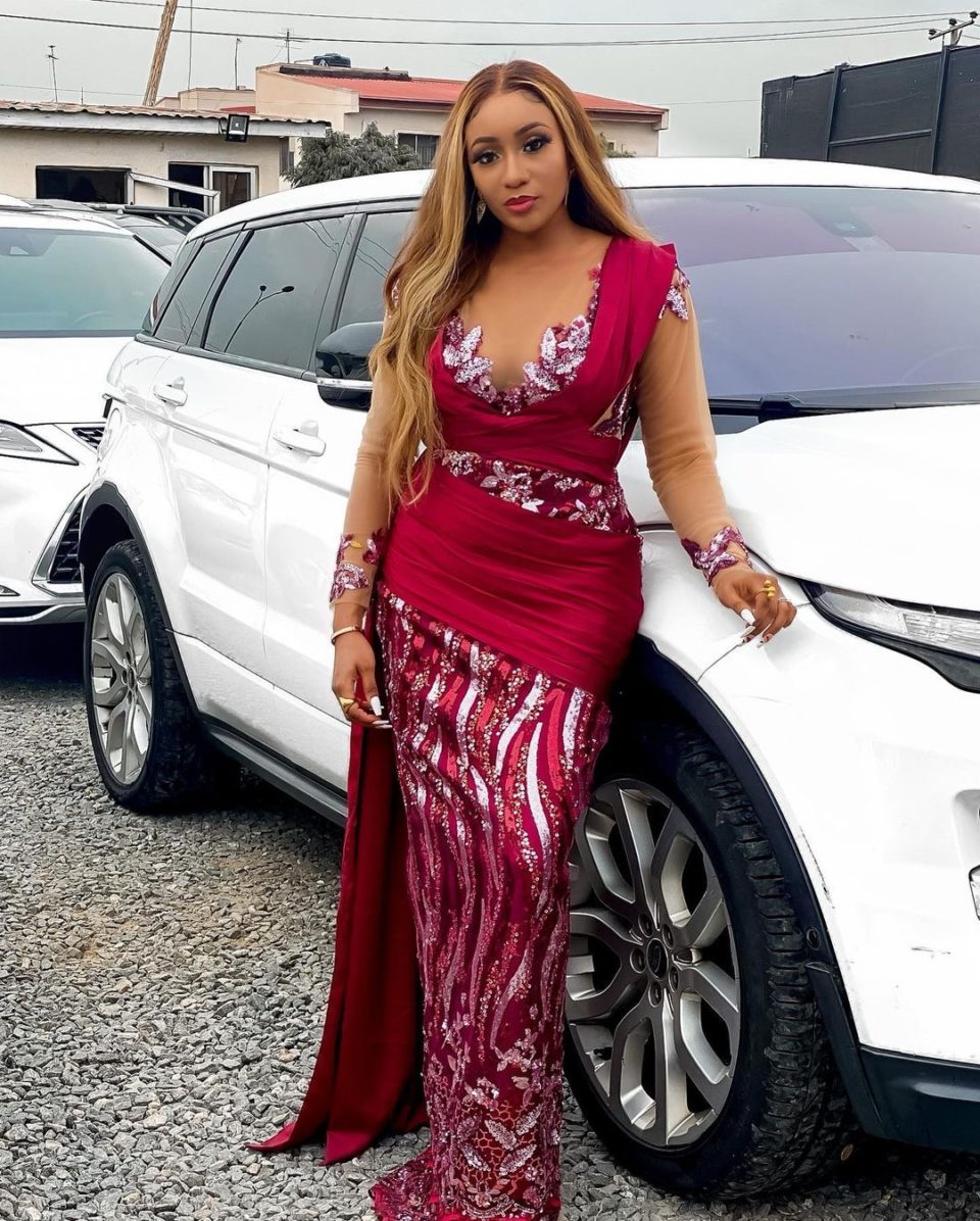 Ladies, Here Are Some Beautiful Outfits That Can Draw Nice Compliments ...