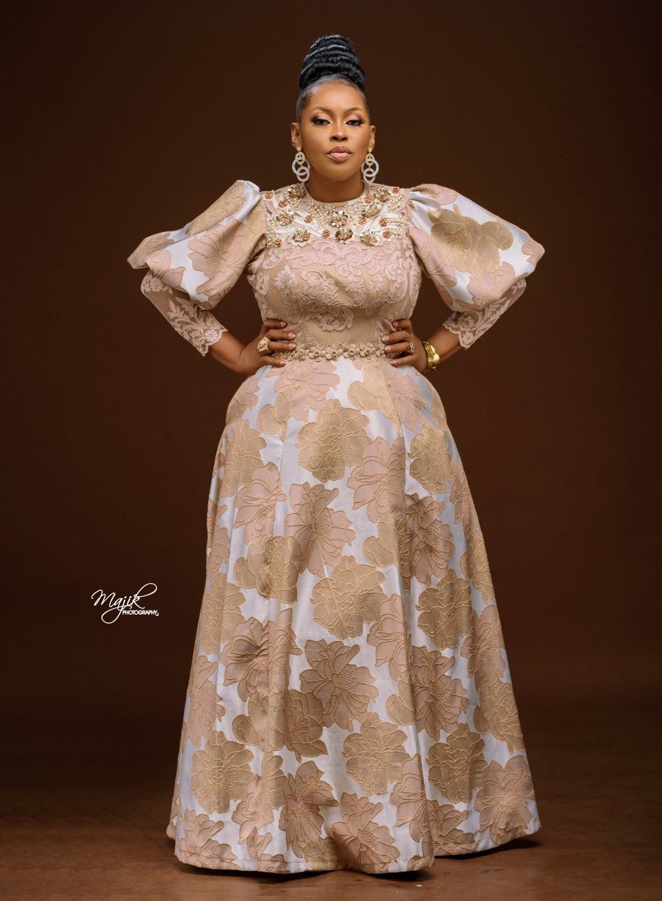 Elegant Damask Styles For Owambe/Parties With Heels And Bags - OD9JASTYLES