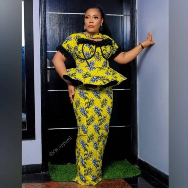 Blouse and Skirt Outfits You Can Wear To Look Elegant At Any Occasion ...
